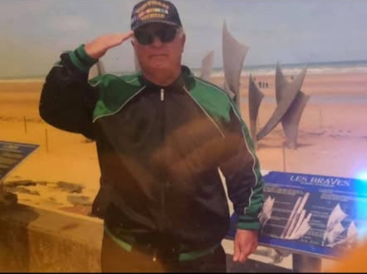 Donald Walker Ware – Oliver Funeral Home of Winona, Inc.